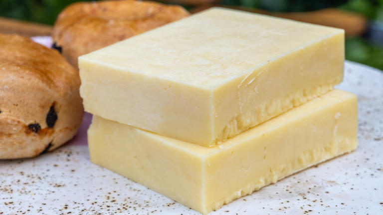 Here's How Much Protein Is Usually In Cheddar Cheese