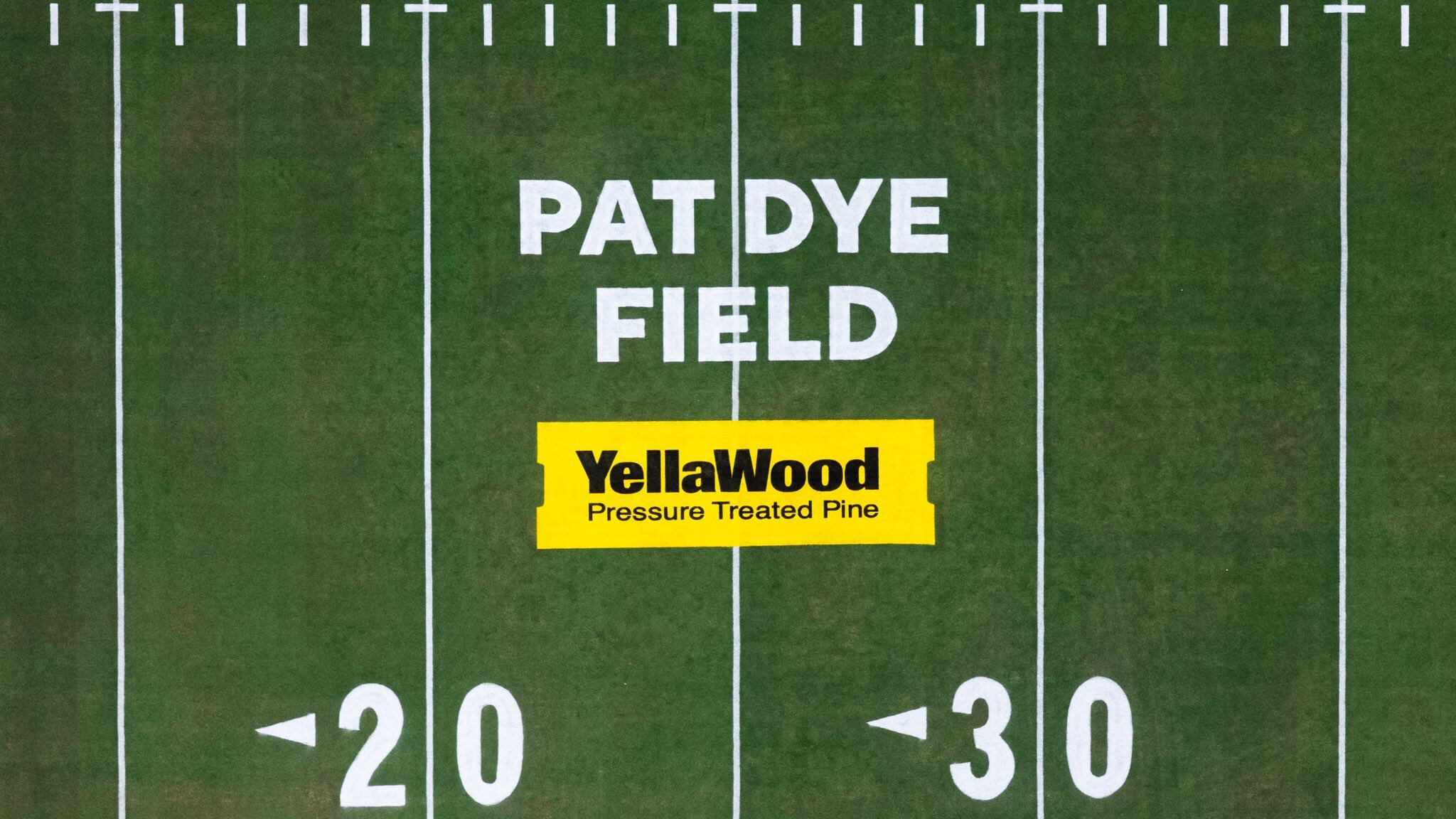 Auburn football to display Pat Dye Field marking, sponsorship logo in 5 ...