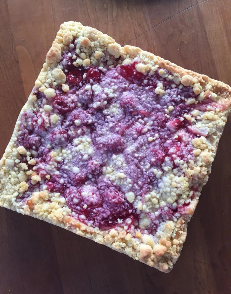 After more than 60 years, a West Side bakery will permanently close up shop
