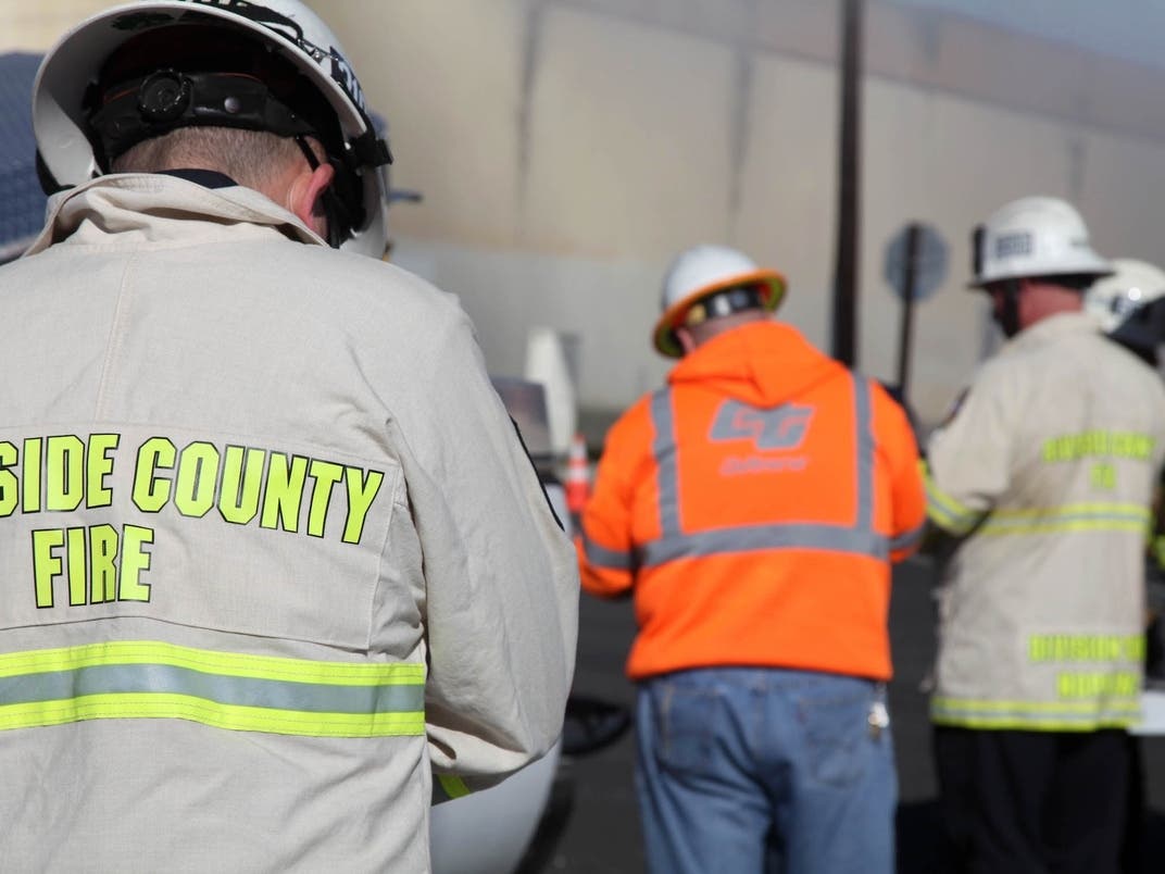 RivCo Firefighters Respond To Wildfire In Temecula