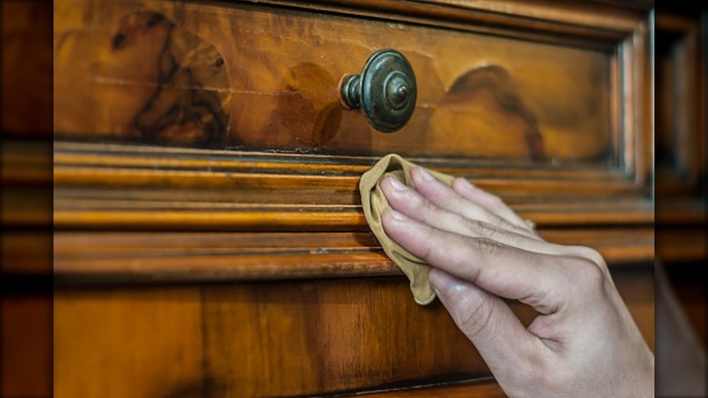 Avoid These Chalk Paint Mistakes For A Seamless Application