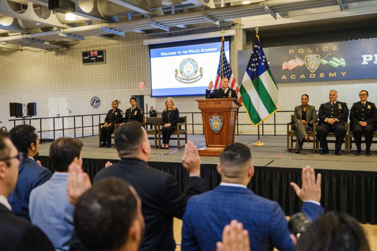 NYPD welcomes nearly 1,100 recruits to academy — largest class in ...