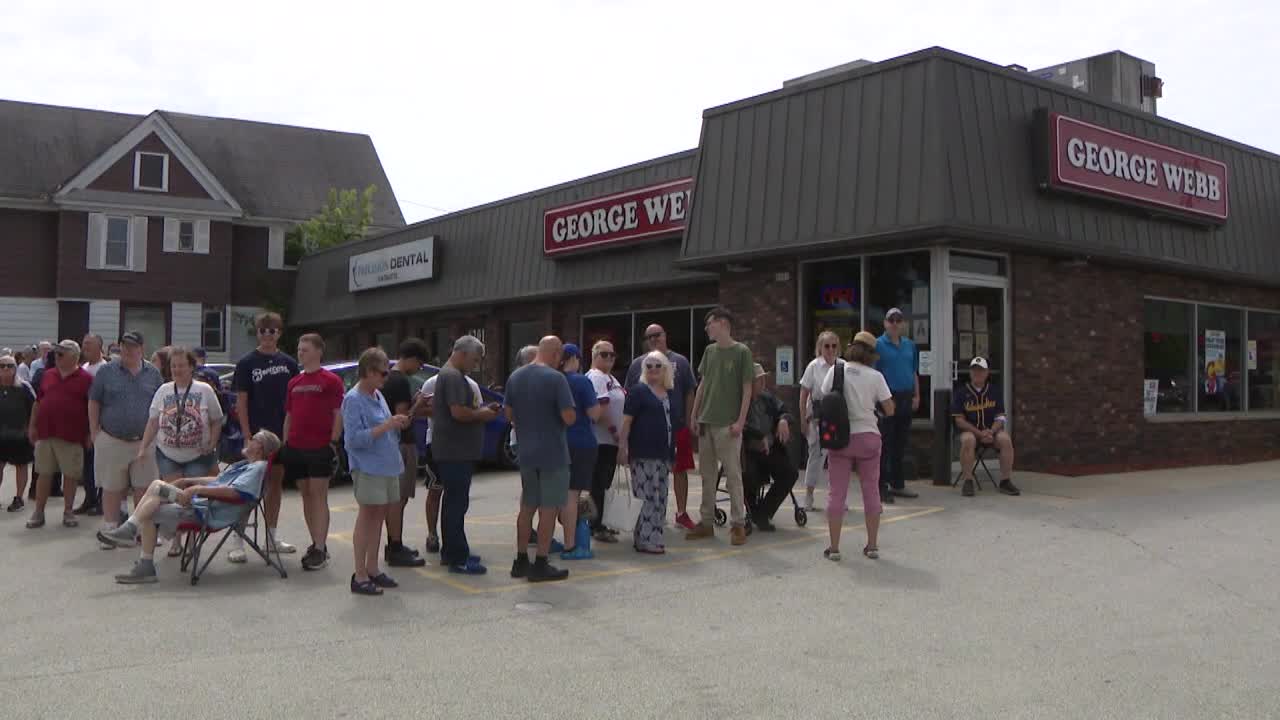 George Webb free burgers Wednesday celebrate Brewers' winning streak