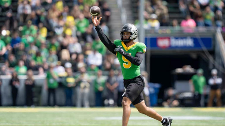 Oregon Ducks' Dan Lanning Opens Up About Quarterback Competition ...