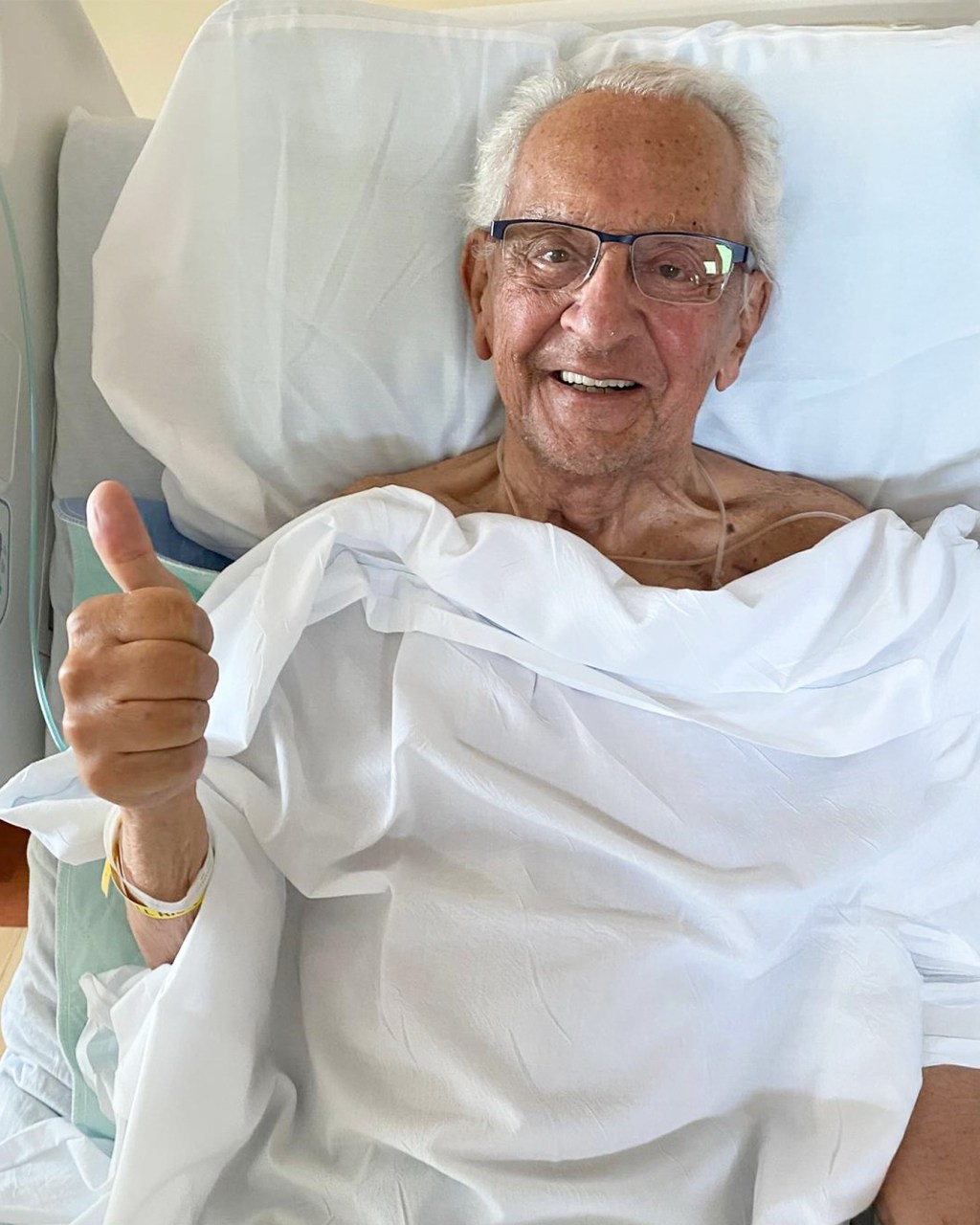 Beloved reality TV judge Frank Caprio dead at 88 after cancer battle