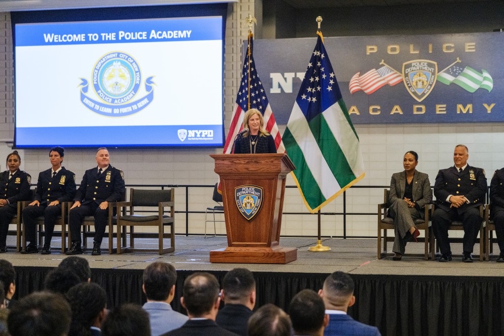 NYPD welcomes nearly 1,100 recruits to academy — largest class in ...