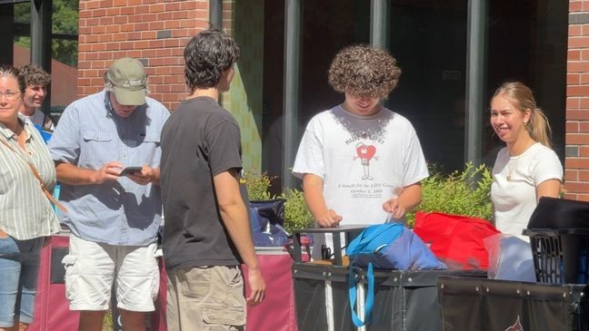 Chico State dorms open doors as move-in day kicks off for fall semester