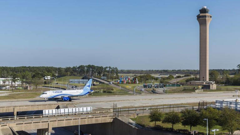 Ground stop ends at Houston's Bush Airport