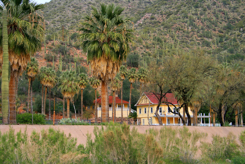 15 luxury desert resorts in Arizona