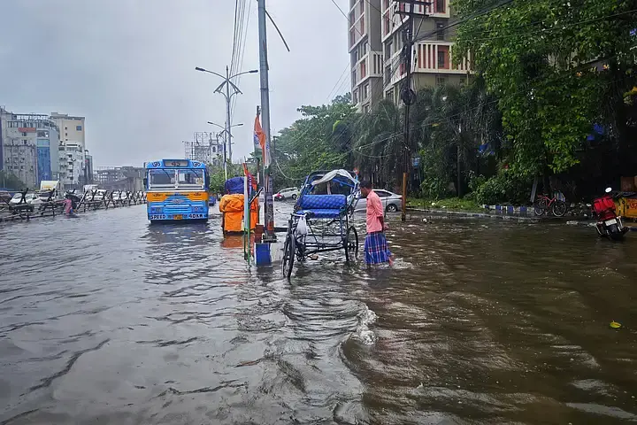 Heavy Rains In Parts Of Gujarat Create Flood-Like Situation; Several ...