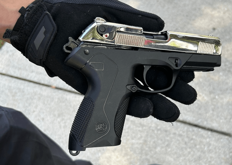 Holyoke woman charged with possession of cocaine, illegal ammunition