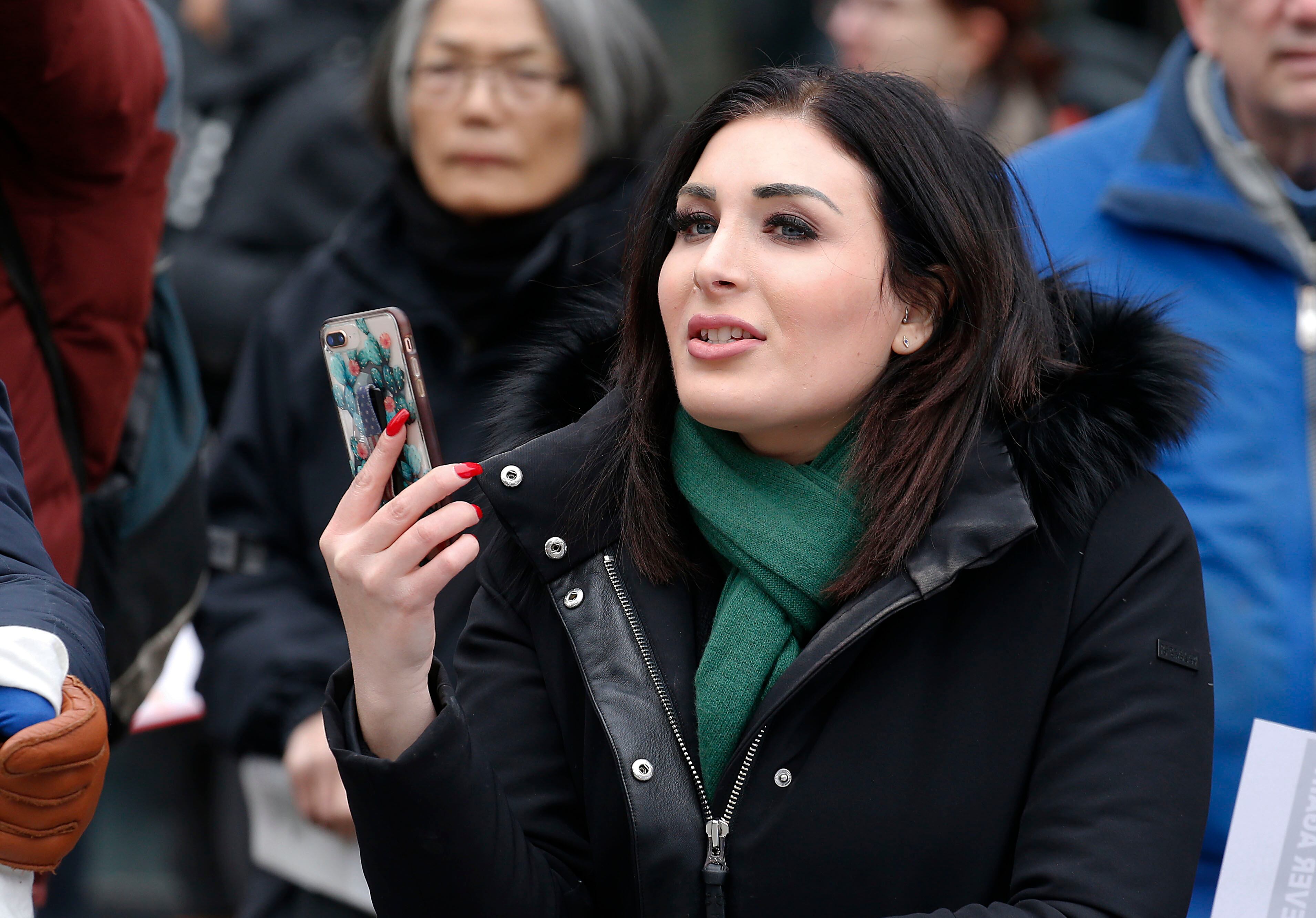 White House Aides Swat Away ‘Fly’ Laura Loomer From War Path