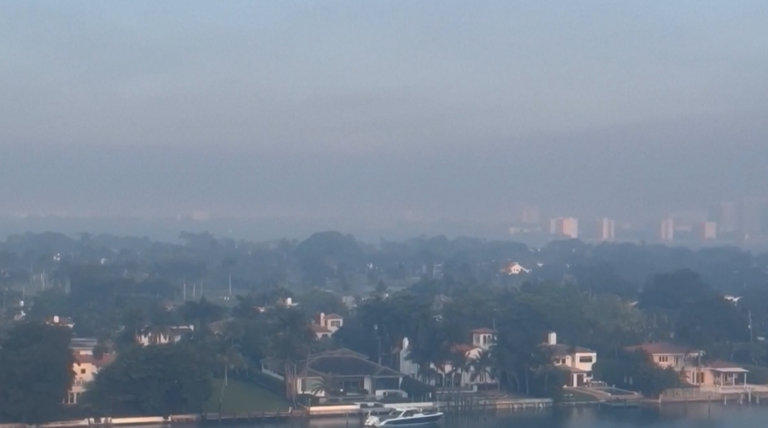 Fire burns 19,000 acres in Everglades, sends smoke across South Florida ...
