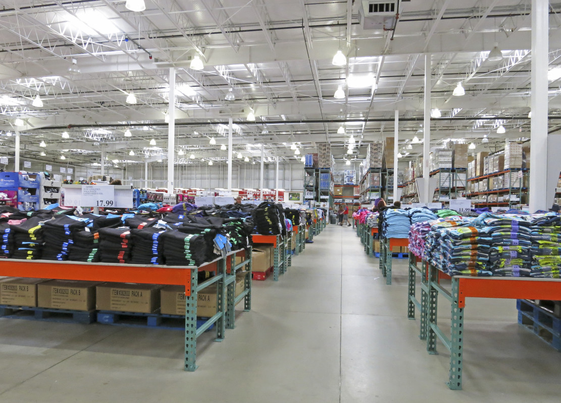 Costco Just Stocked the Chicest $14 Belt Bag With a Trendy Twist