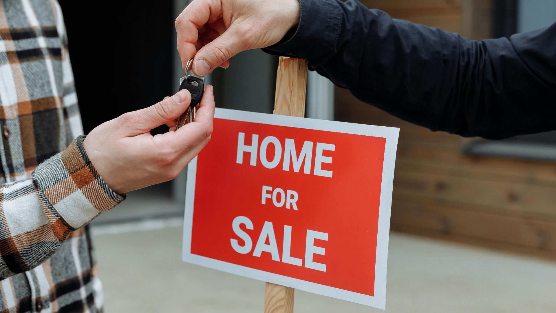 10 Things That Destroy Property Value & 10 That Skyrocket Offers