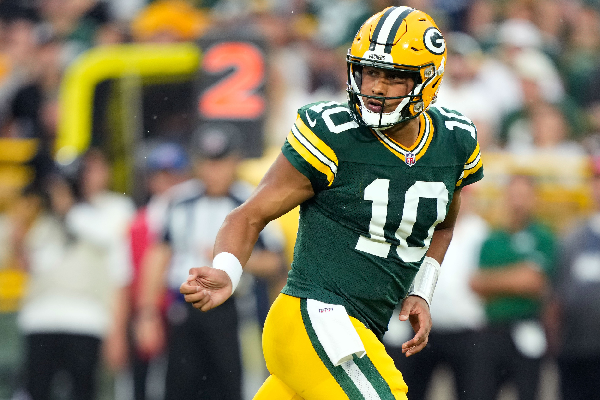Packers Have Plan to Get Injured Jordan Love Work in Seahawks Joint ...