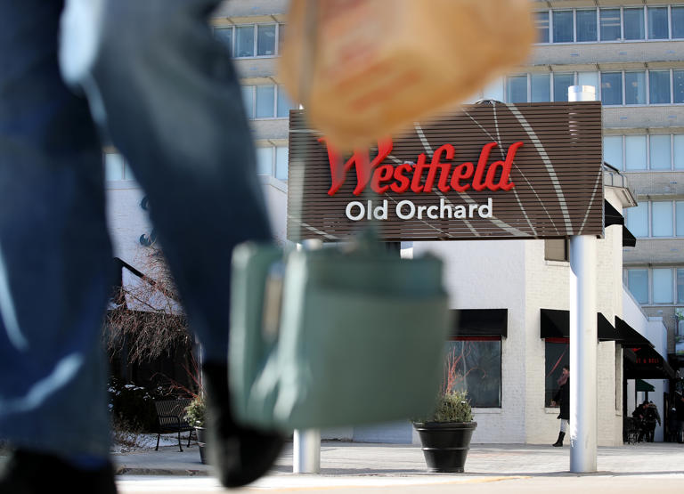 3 new stores opening at suburban Chicago outlet mall, including high ...