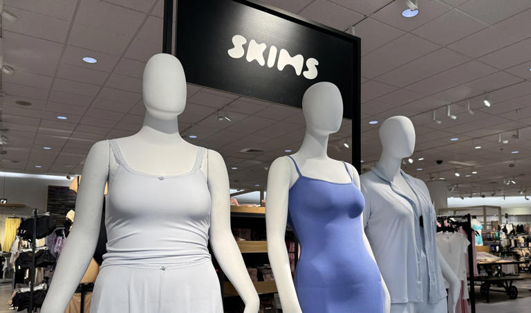 3 new stores opening at suburban Chicago outlet mall, including high ...