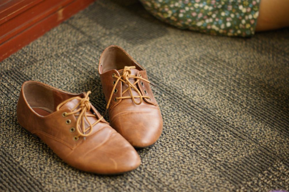 18 Vintage Shoe Styles Influencing Today’s Fashion