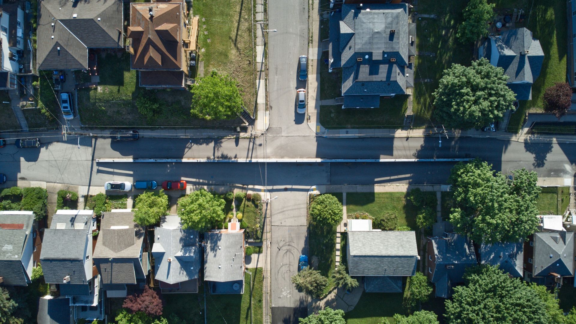 10 Things That Destroy Property Value & 10 That Skyrocket Offers