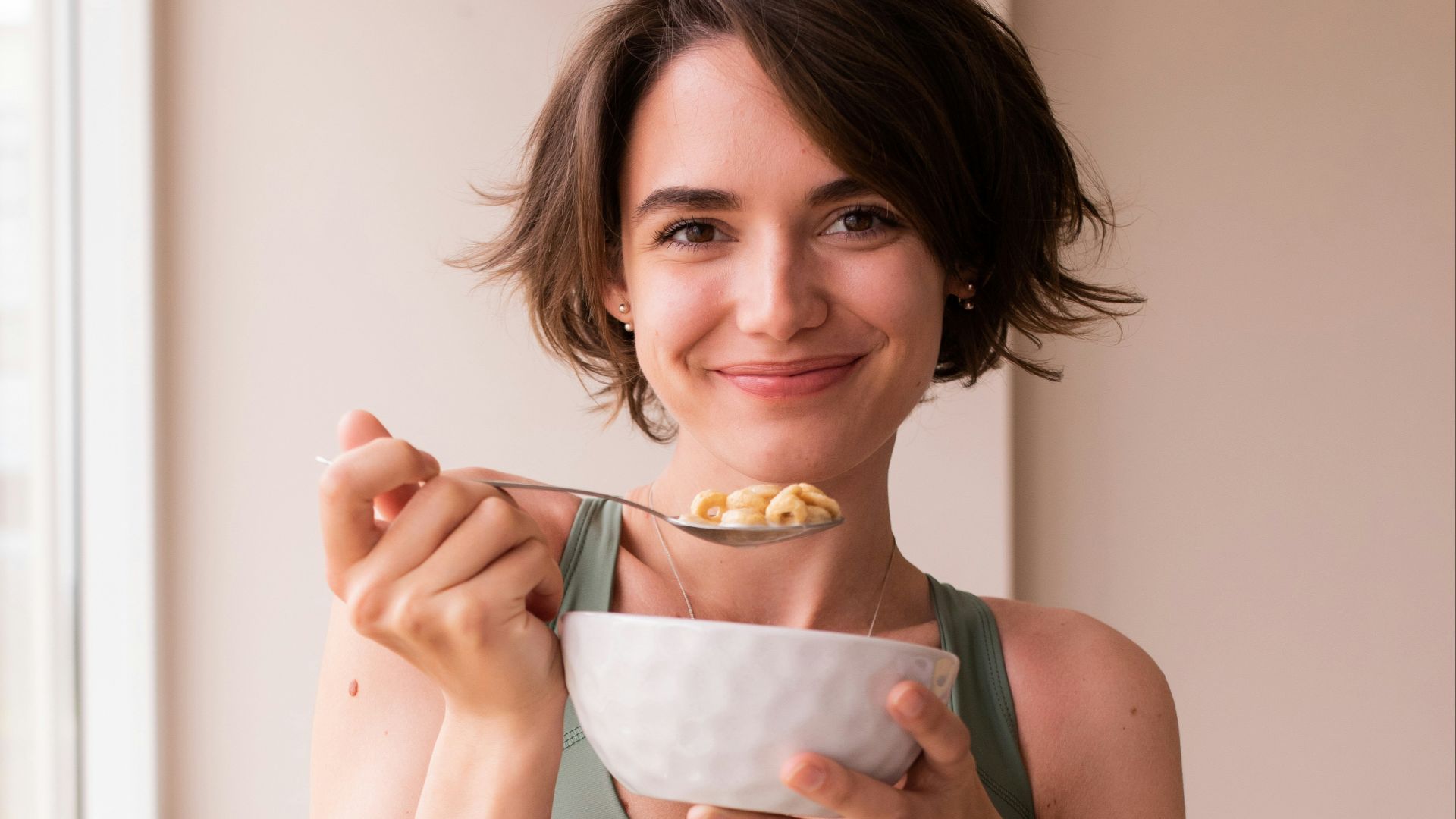 Menopause: 10 Foods to Hit "Pause" on & 10 Better Ones to Eat