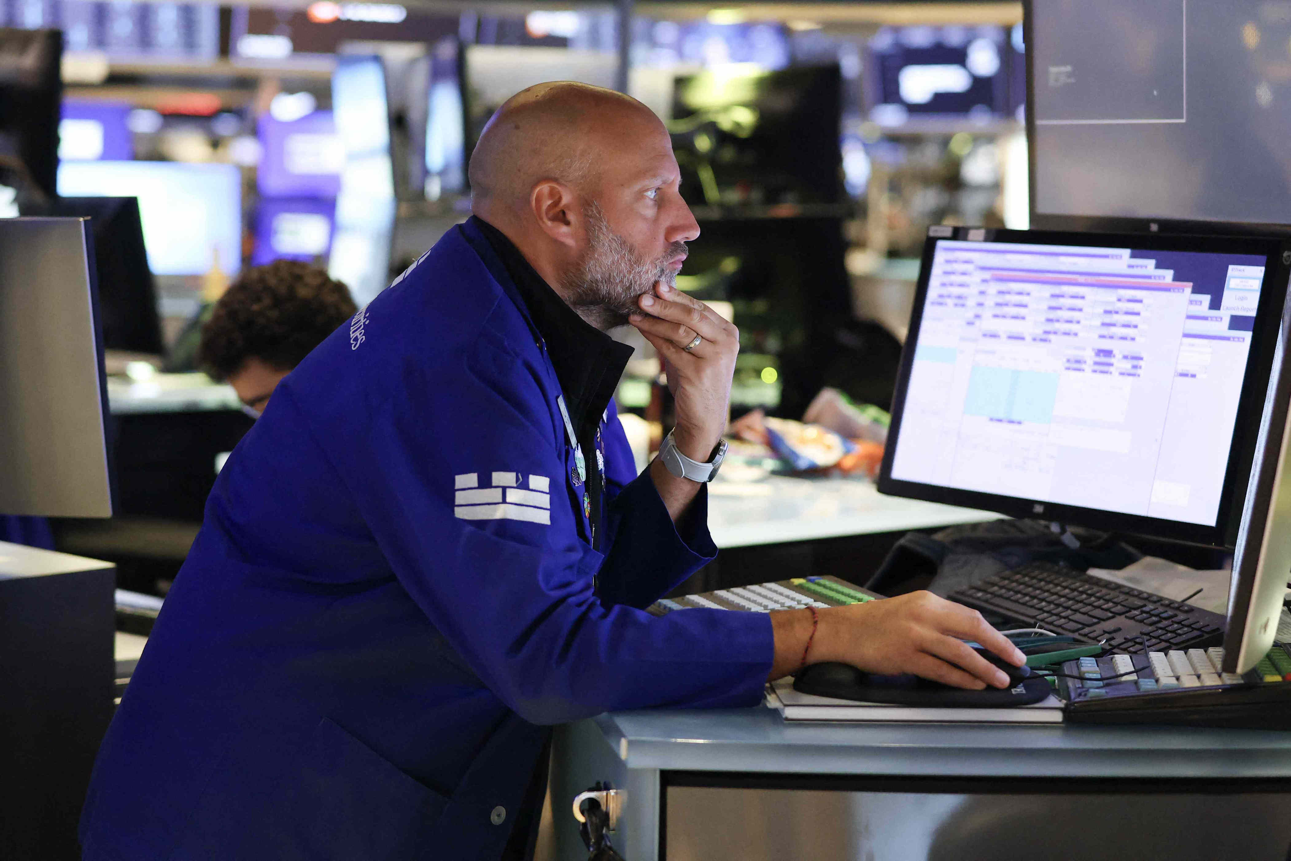 S&P 500 Gains and Losses Today: Intel Stock Retreats; Analog Devices ...