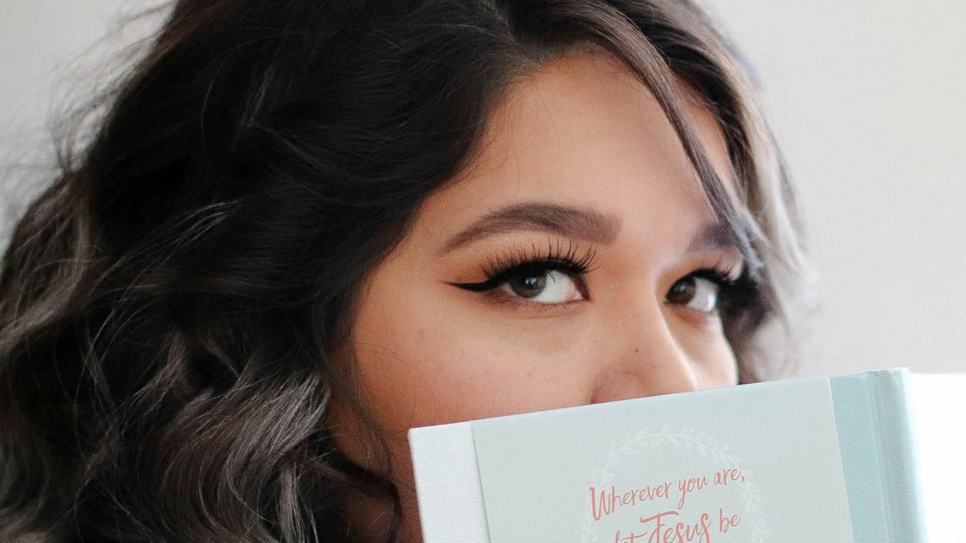 20 Deep Questions To Ask Someone To Know Them Better