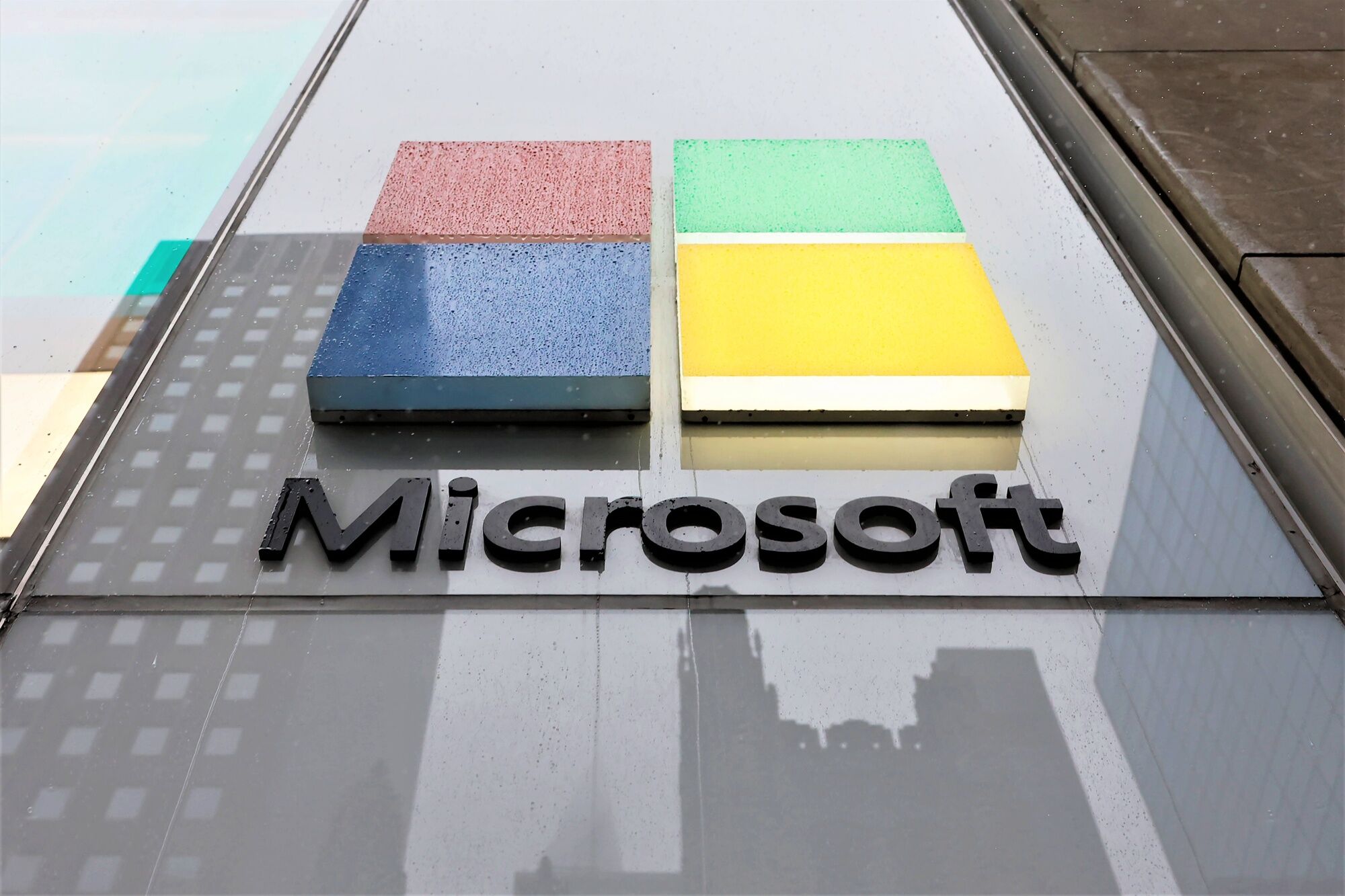 Microsoft Curbs Early Access for Chinese Firms to Notifications About ...