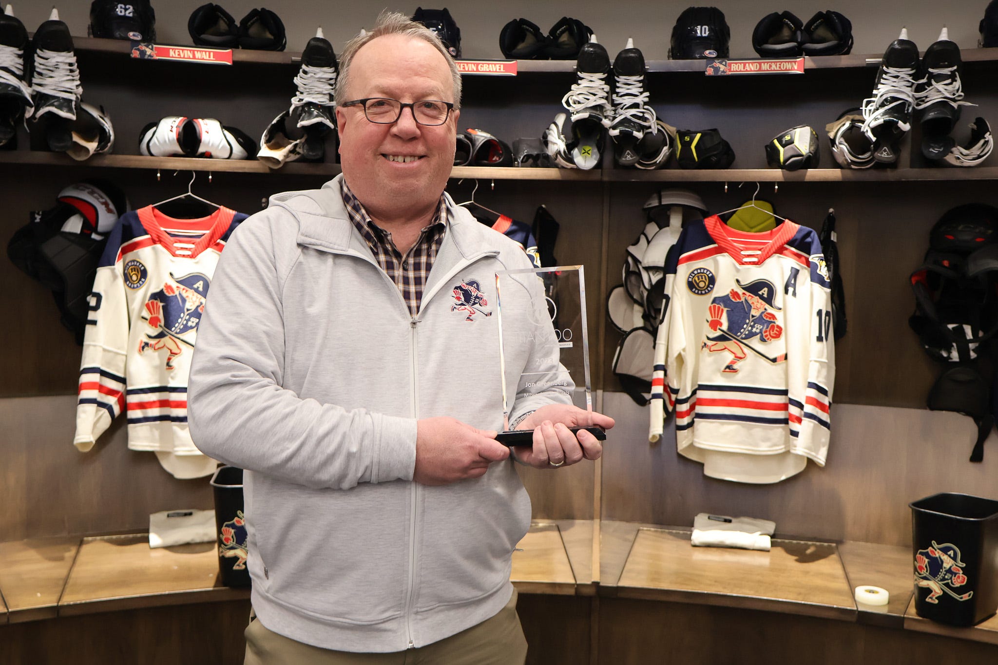 Milwaukee sports executive Jon Greenberg shares his experience with ...