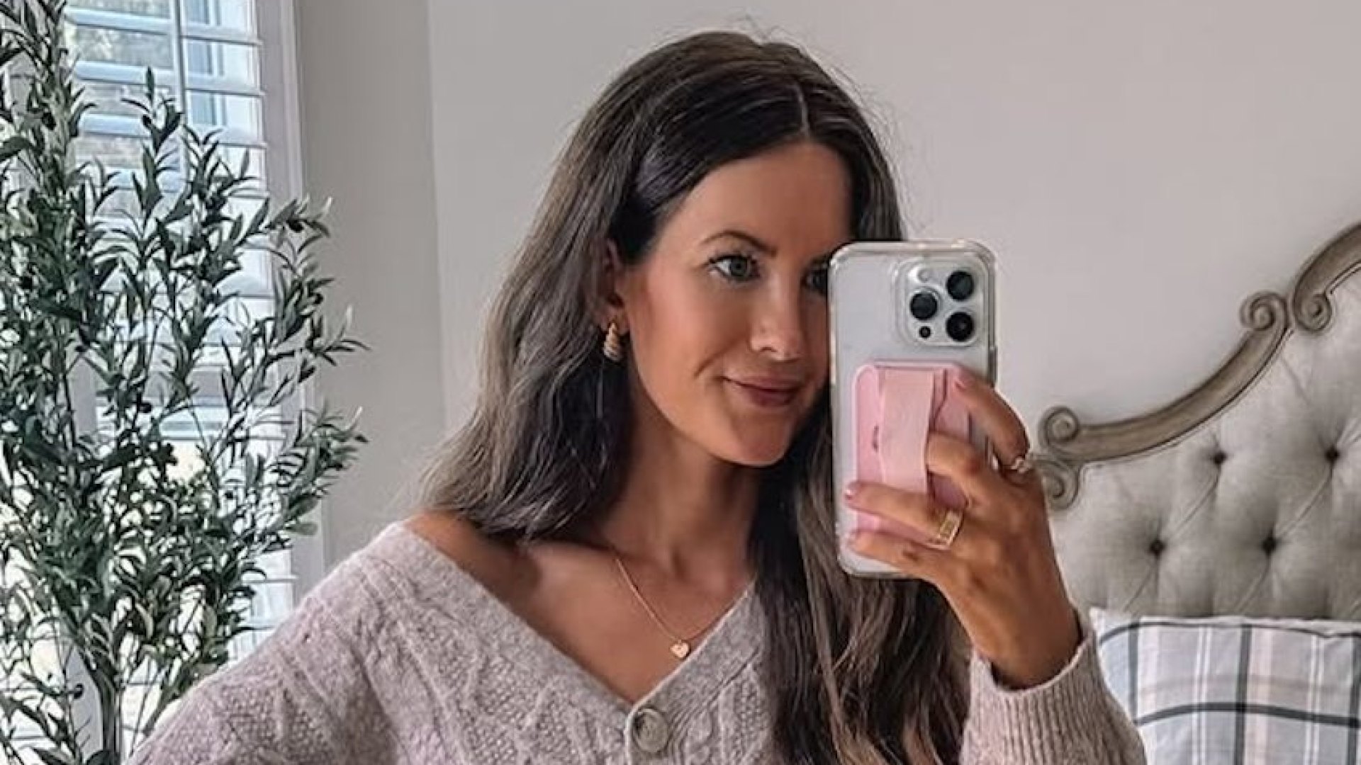 ‘Christian Girl Autumn' Influencer Will Continue Posting Fall Videos