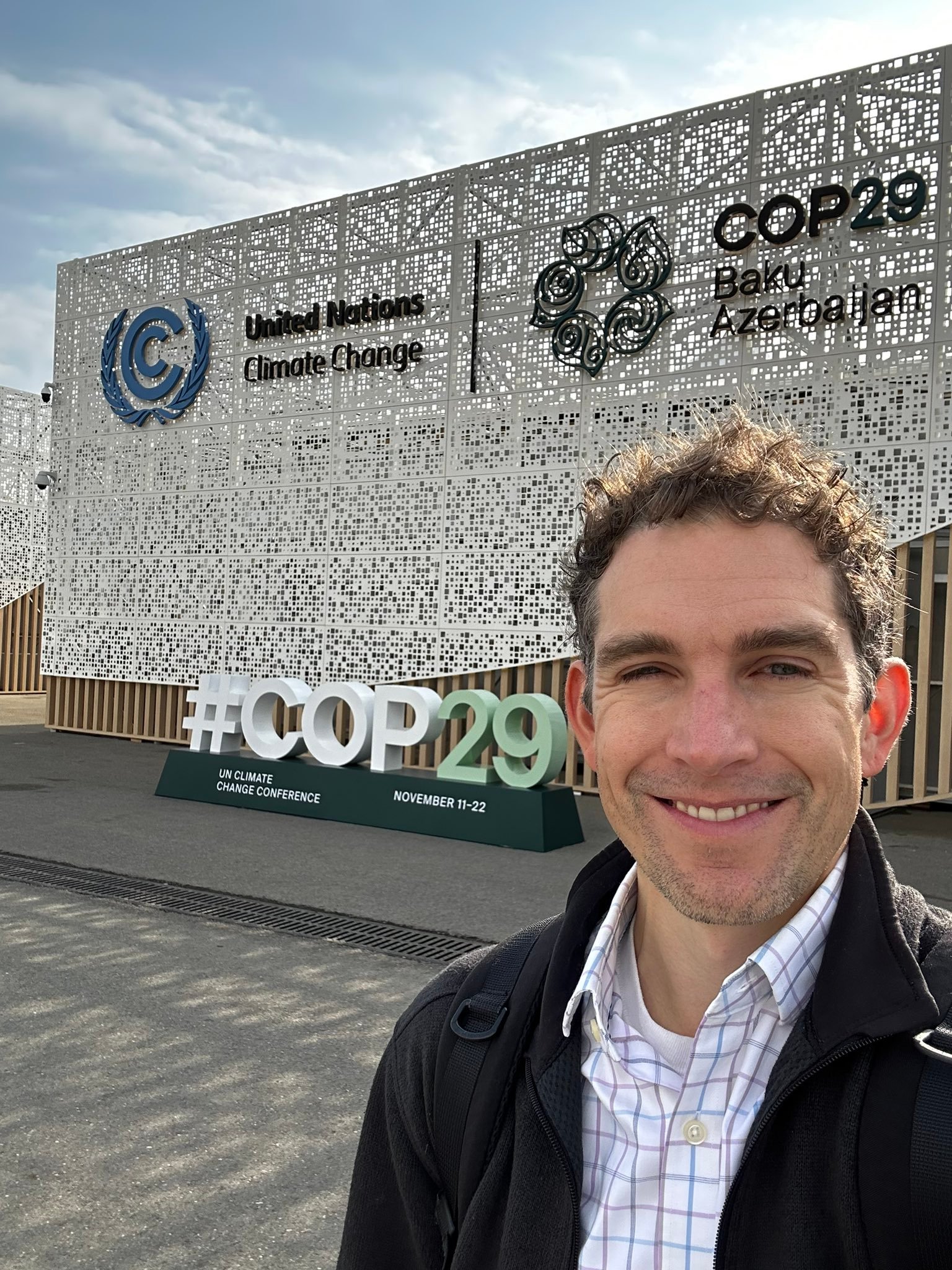 Journalist reveals how he survived stuck on mountain