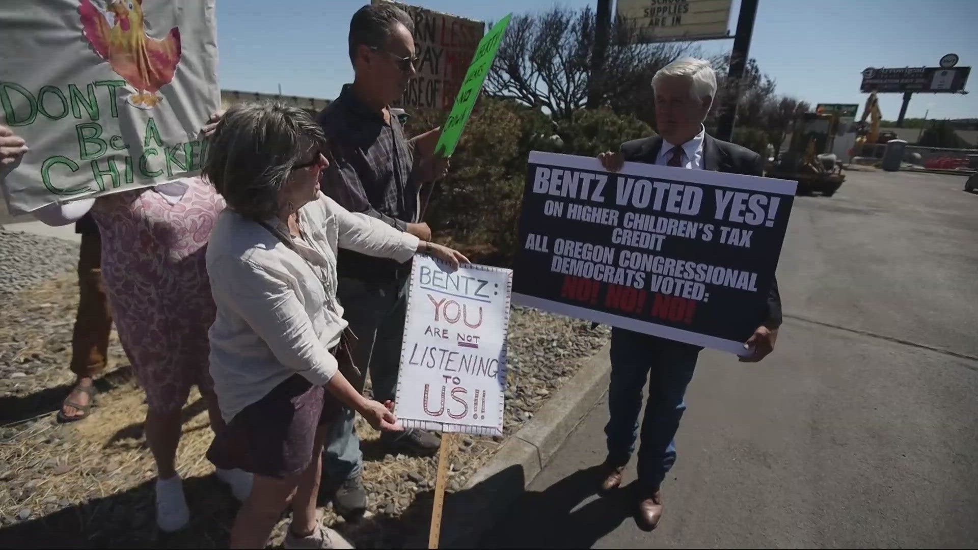 Congressman Cliff Bentz confronted by angry protesters during visit to ...