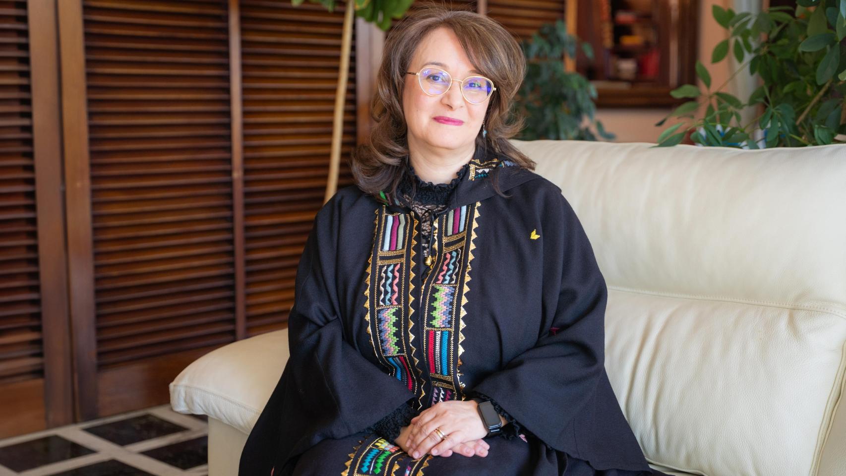 Fatma Omrani, embajadora de Túnez en España: "Las mujeres ahora están en el escenario, no solo ...