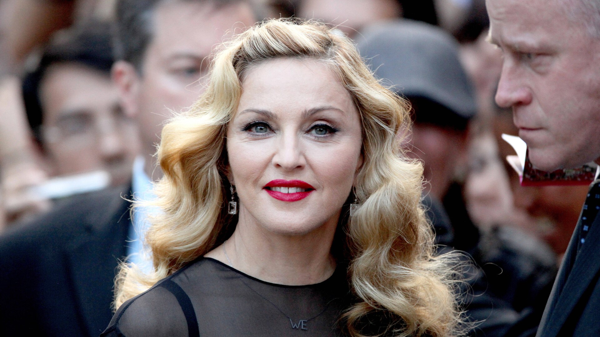 Madonna posiert neben Partner – der ist nur halb so alt wie sie