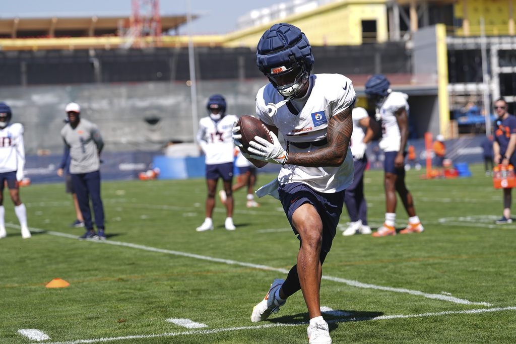 Saints acquire second-year wide receiver Devaughn Vele from Broncos for ...