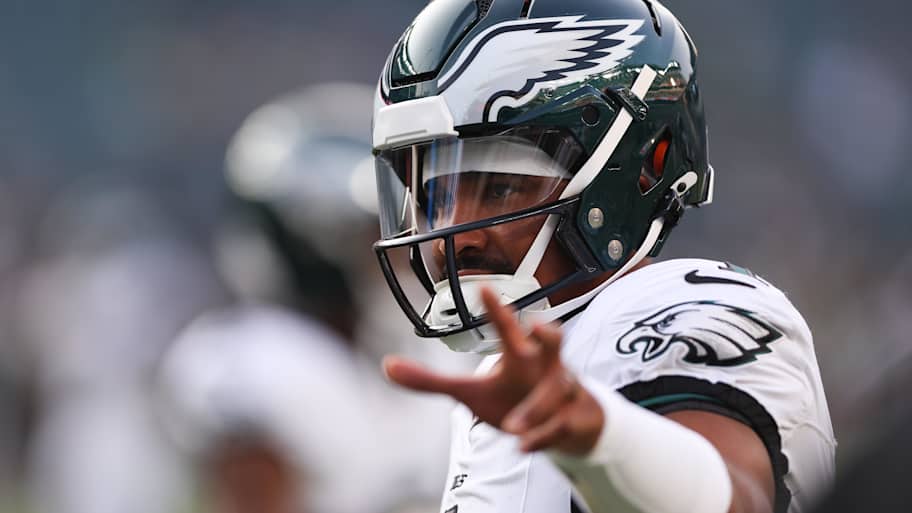 Big Prediction Dropped For Eagles' 2025 Season