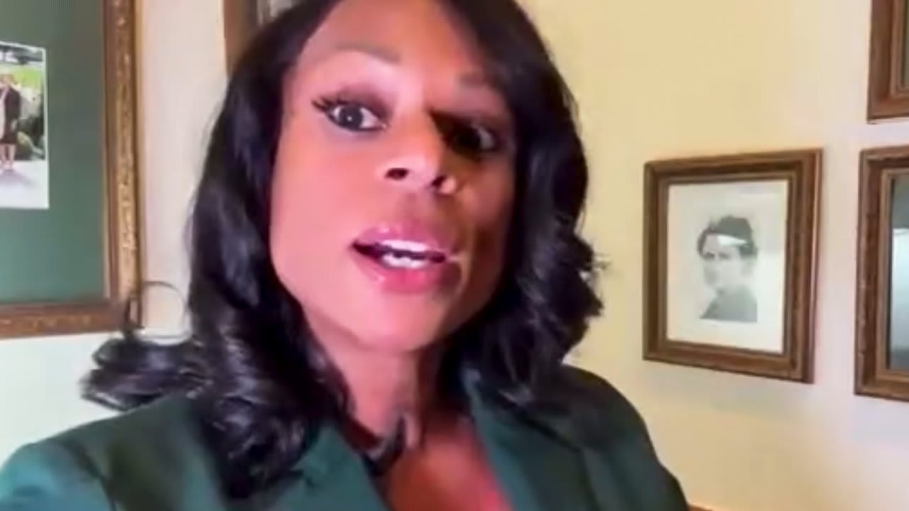 Watch: Texas Dem locked in House abruptly ends bathroom call after ...