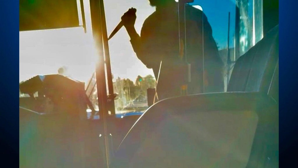 San Jose bus driver attacked by knife-wielding passenger