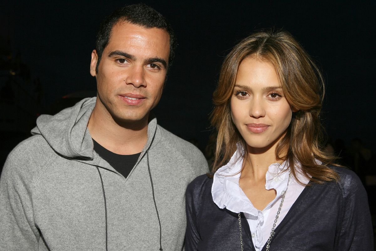 Cash Warren BEAMS as he confirms romance with 25-year-old actress after ...