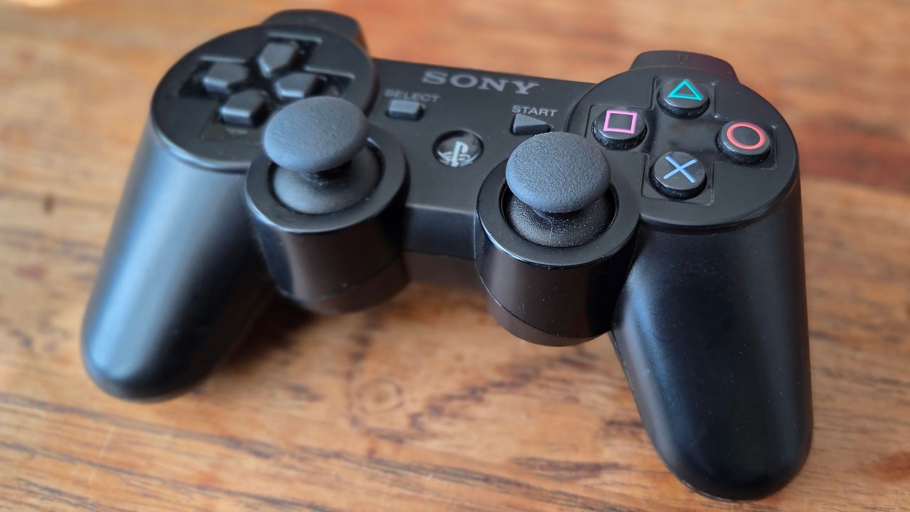 How to use a PS3 controller on PC: Wired or Bluetooth