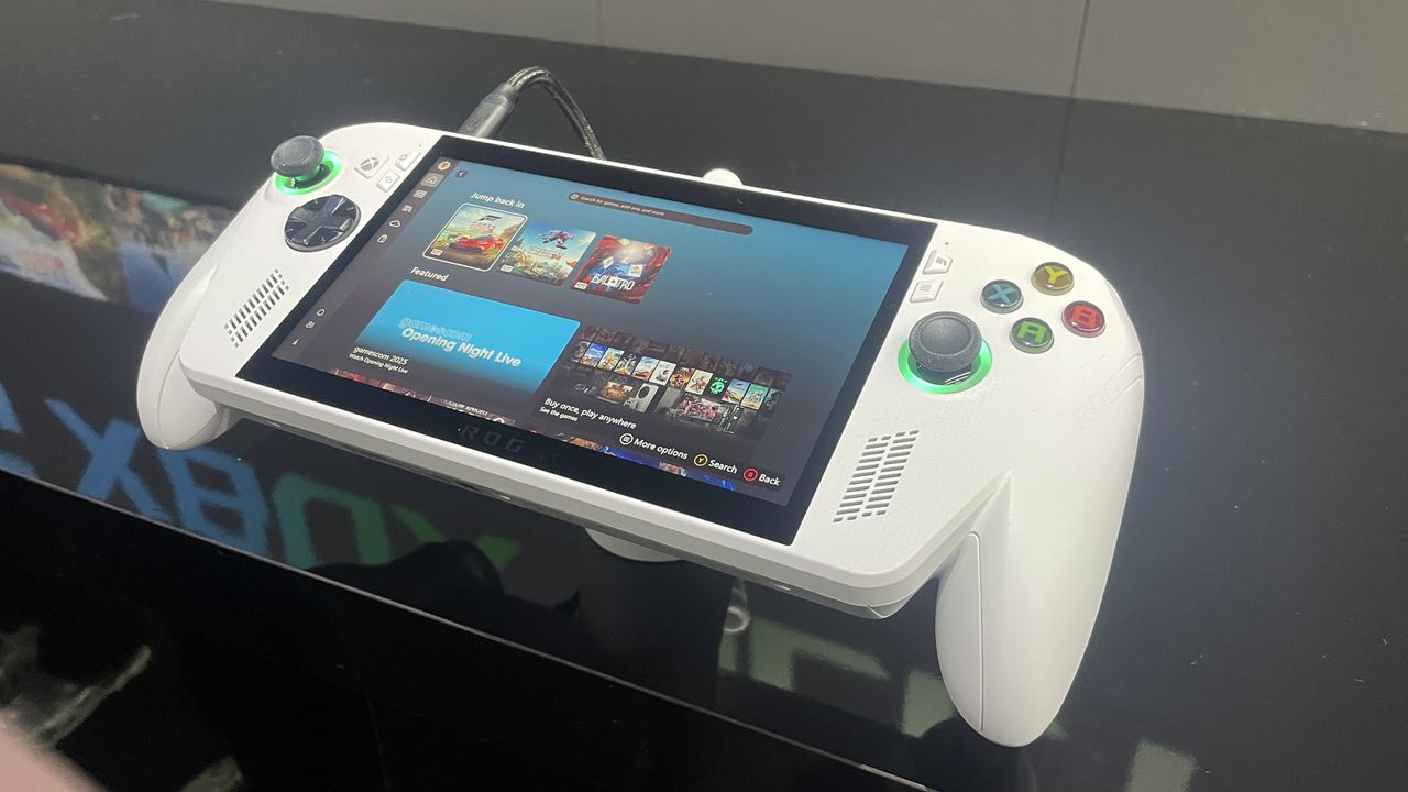 Microsoft is rolling out its controller-oriented Xbox full screen ...