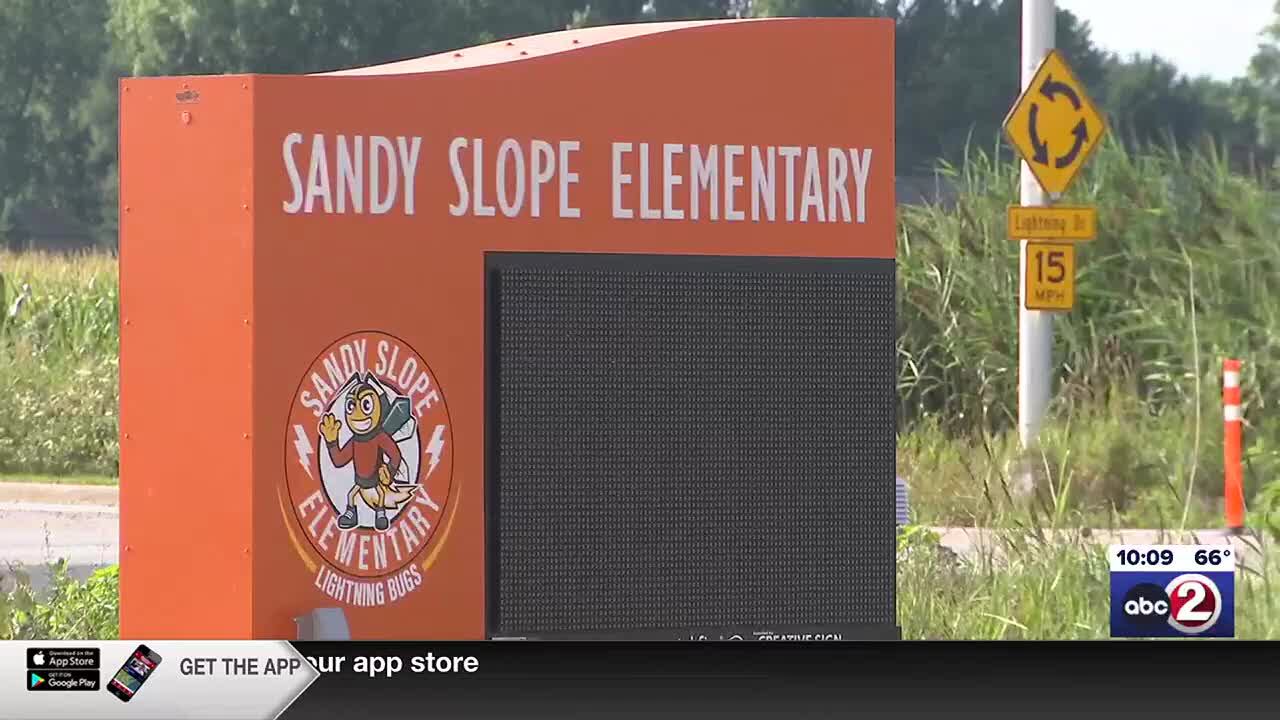 Community tours Sandy Slope Elementary School ahead of new school year