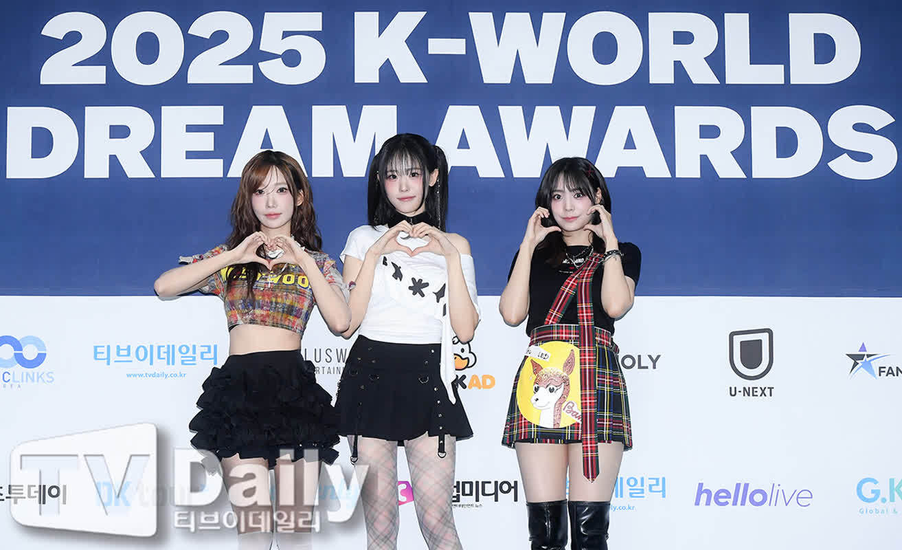 [TD포토] QWER '상큼발랄 소녀들'