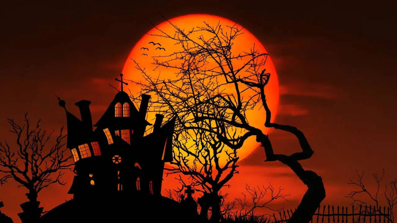 Lunar Eclipse 2025 In India On September 7: Why It Is Called Blood Moon ...