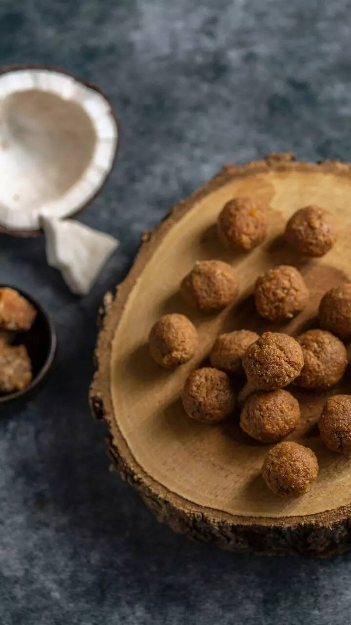 How to make homemade Coconut Laddoo with jaggery