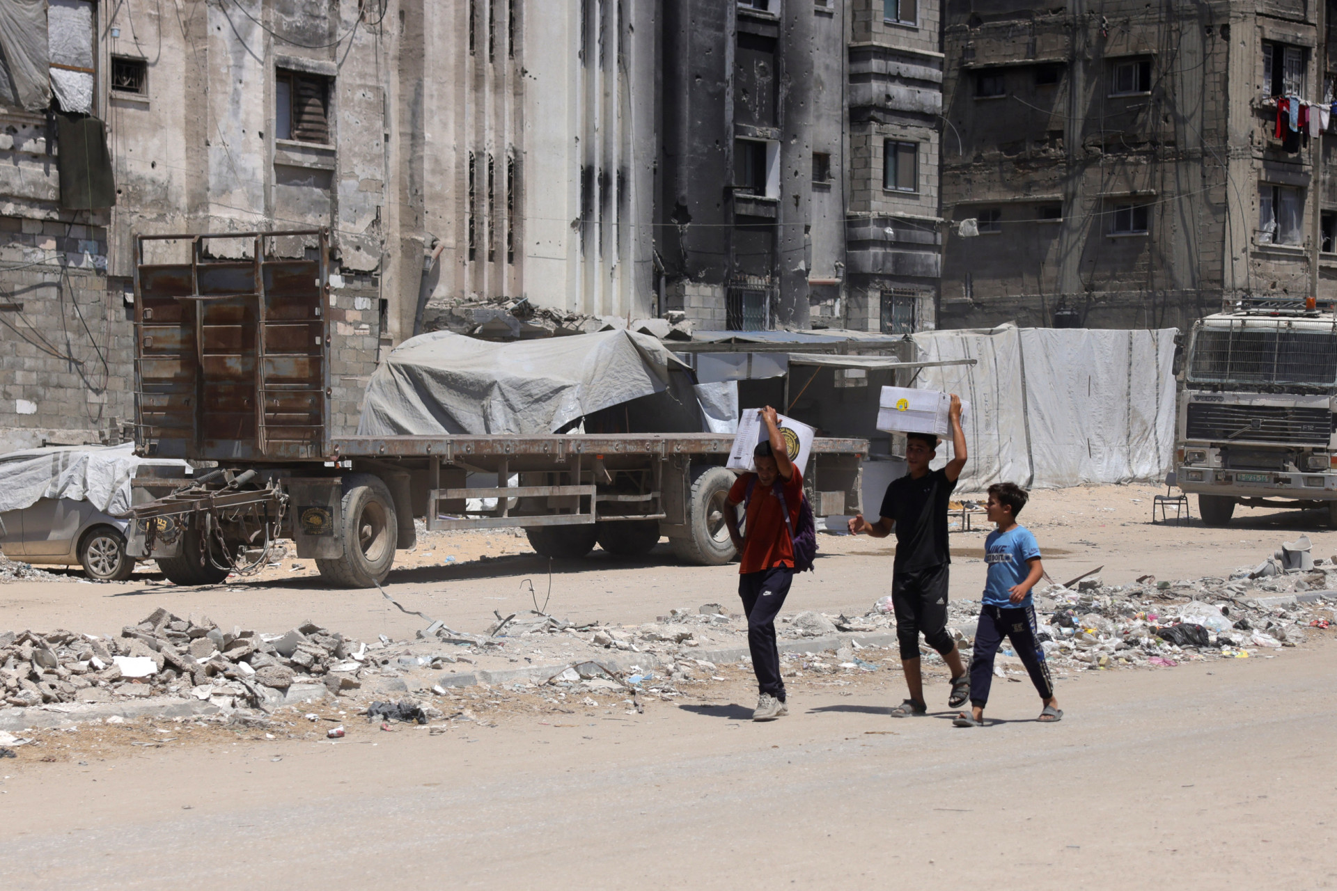 Israel launches first stages of Gaza City offensive as residents flee