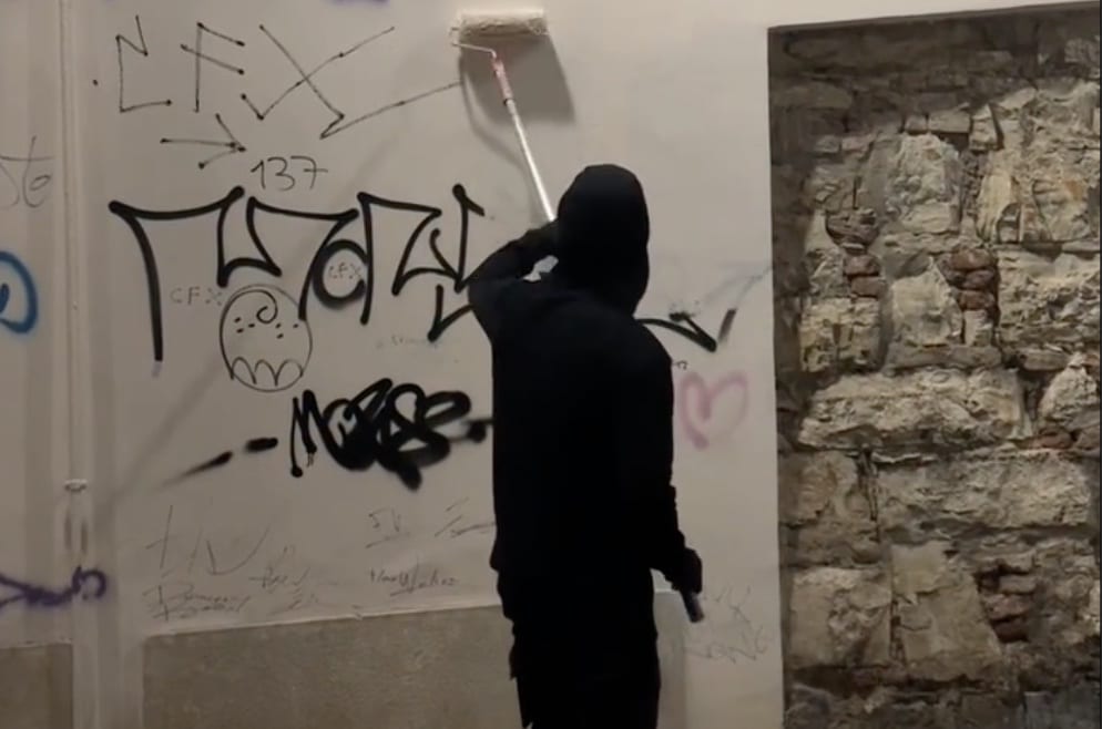 Ghost Pitùr : le justicier nocturne qui efface les graffitis