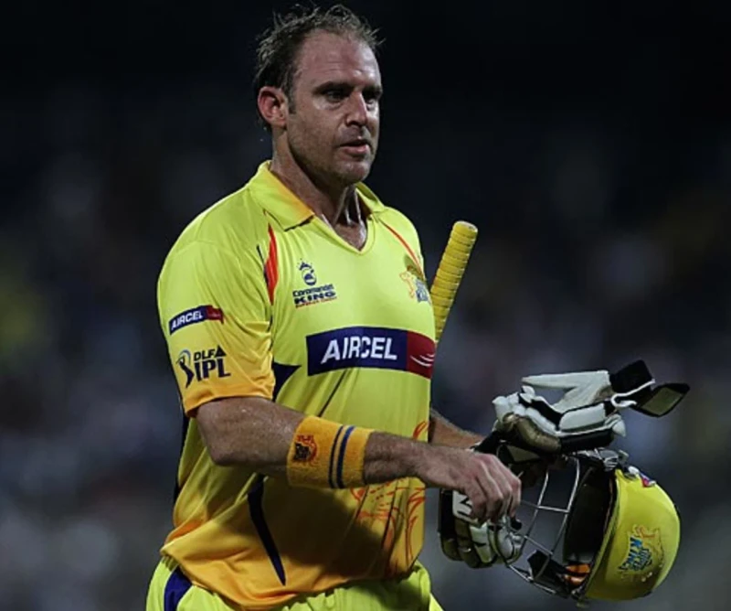 The Mongoose Bat in Cricket: History, Bans & Famous Players Who Used It