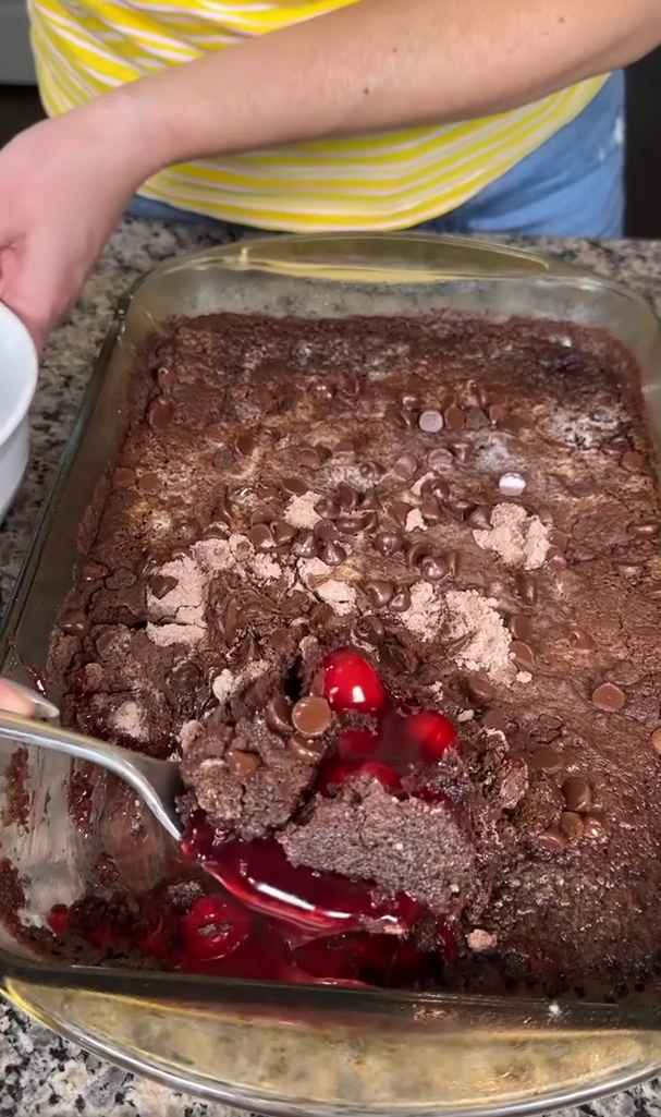 Easy 1 Pan Dessert Everyone Will Love!