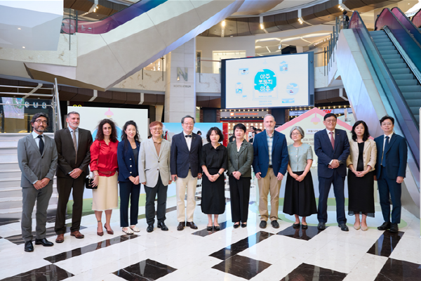 KCOC, 2025년 세계 인도주의의 날 기념 전시회 개최